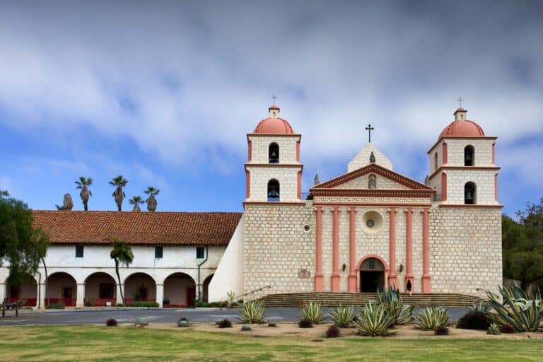 What is Sacramento Known For? (18 Things It's Famous For)