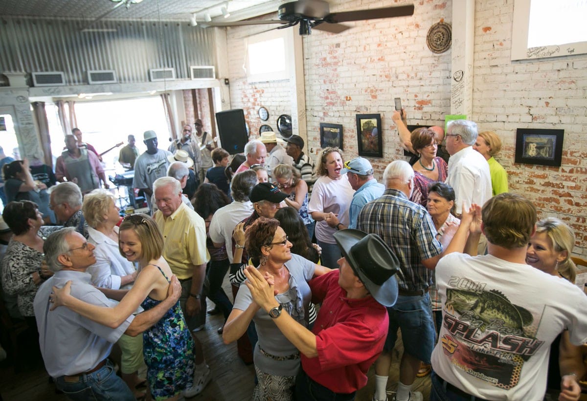 What Is Louisiana Known For? (15 Things It's Famous For)