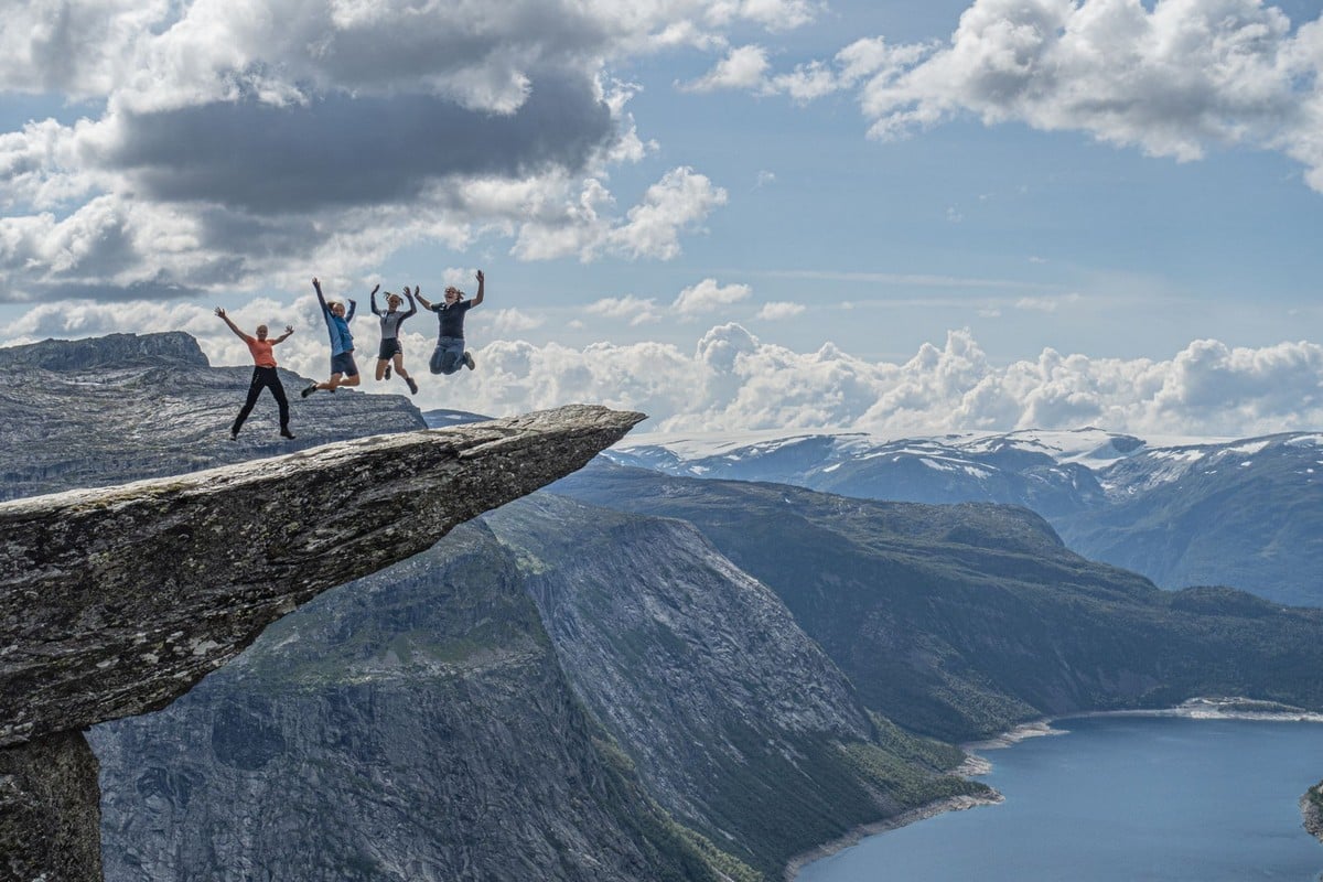 Top Explorer: "Here are 17 Things Norway is Known and Famous For"