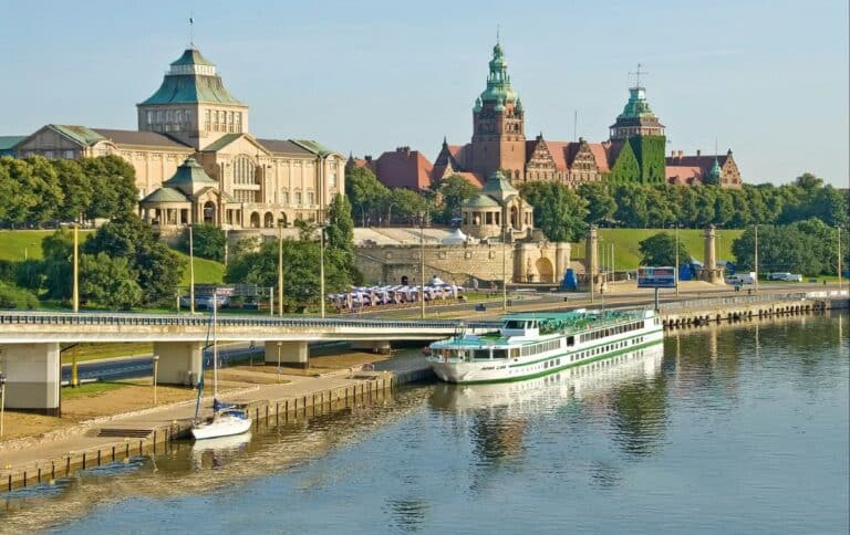 What is Hamburg Known For? (16 Things It's Famous For)