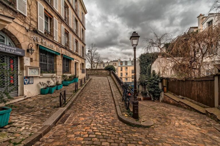 What is Paris Known For? (19 Things It's Famous For)