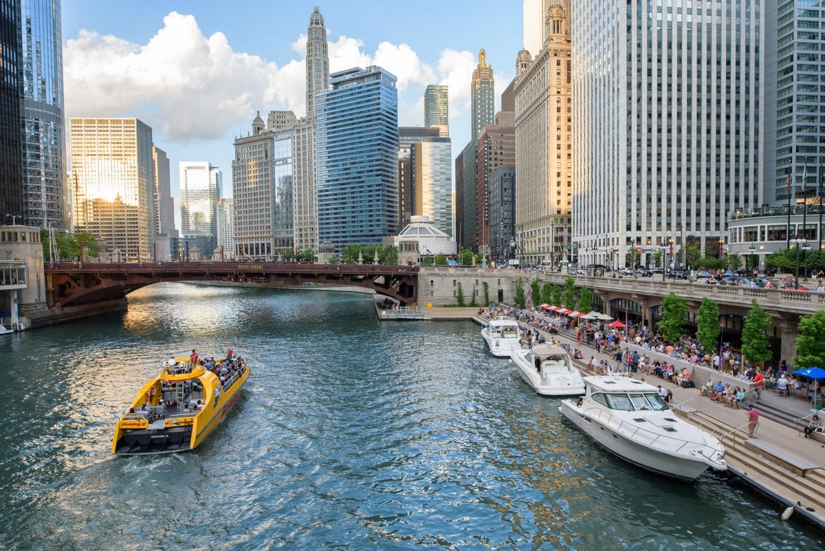 What is Chicago, Illinois Known For? (18 Things It's Famous For)