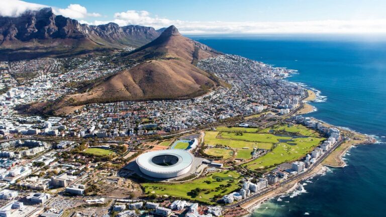What is Cape Town Known For? (17 Things It's Famous For)
